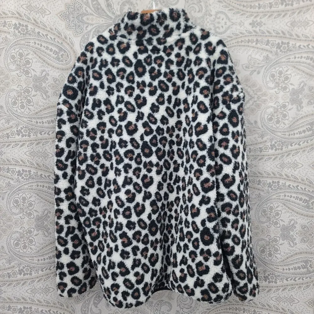 Buc ees | Jackets & Coats | Buc Ees Cheetah Print Fleece Full Zip Size ...